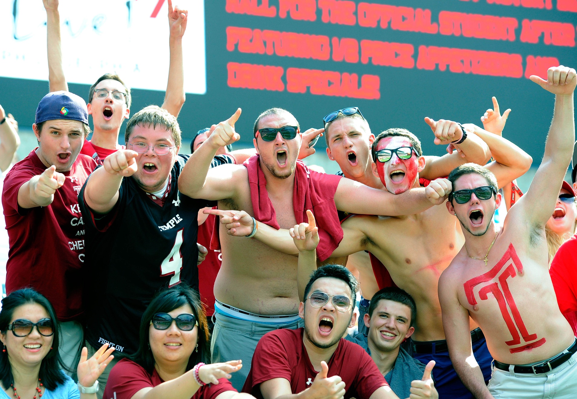 Rich Barnes’ photo Gallery: Navy vs. Temple – Temple Football Forever